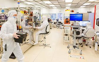 CEA Tech uk - 12 inches nanoelectronics platform