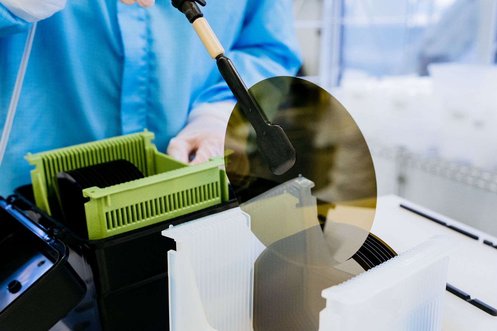 Leti (english) - CEA-Leti presents advances in transferred SiC ...